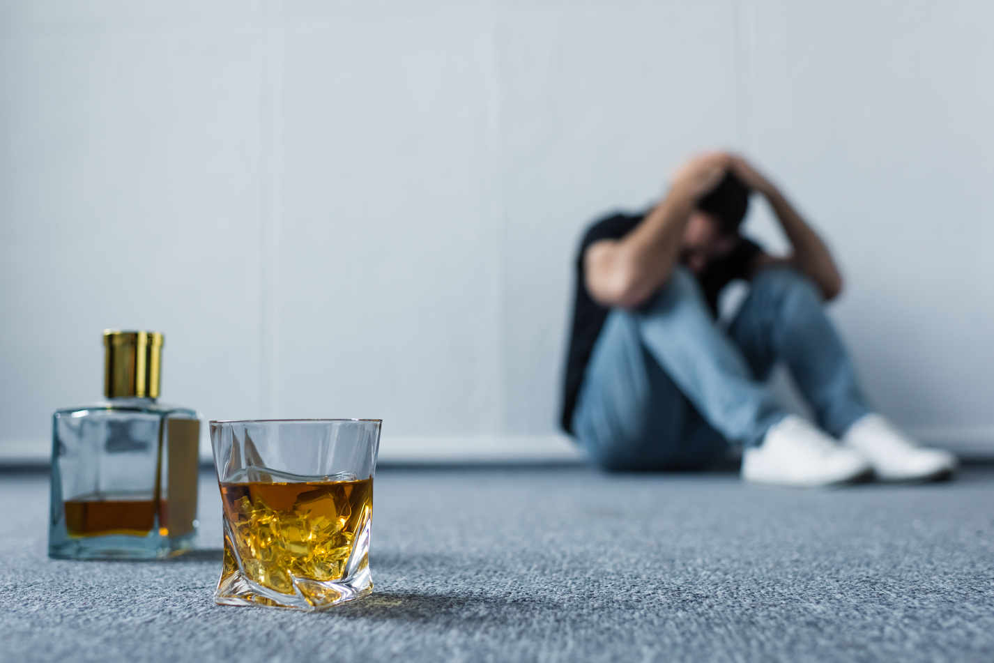 Signs of Alcoholism: Stages & Symptoms - CBH